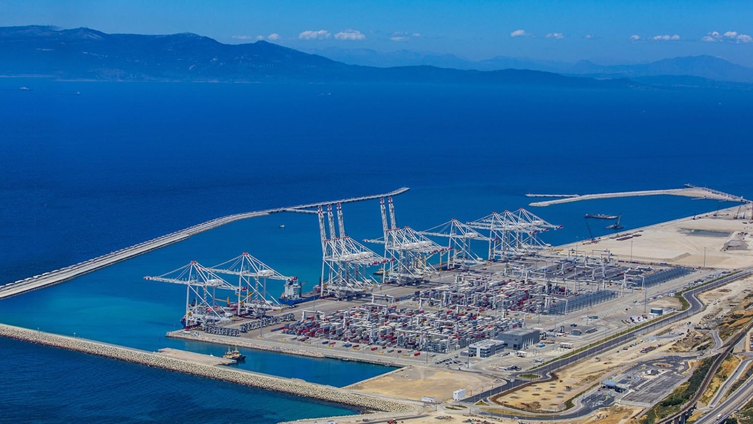 Tanger Med. APM Terminals Tanger MedPort augmente sa capacité de 1 ...